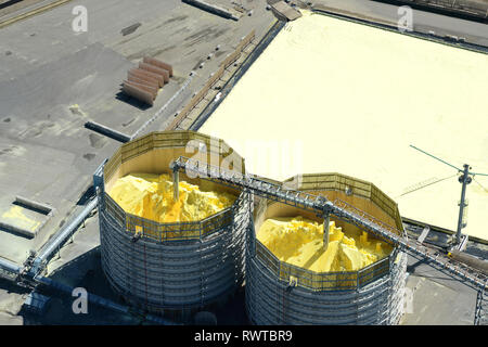Shell sulphur loading facility, Shantz, Alberta, Canada Stock Photo - Alamy
