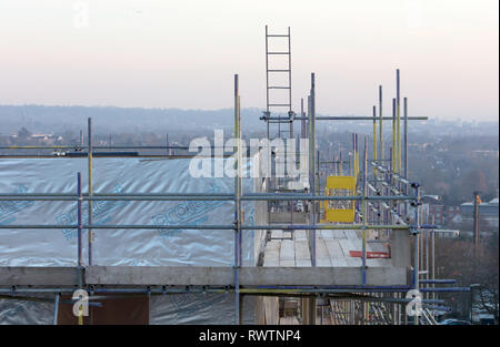 London, United Kingdom - Februari 22, 2019 : A new building under ...