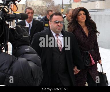 Joe Guidice and Teresa Guidice 2014 Photo By John Barrett/PHOTOlink ...