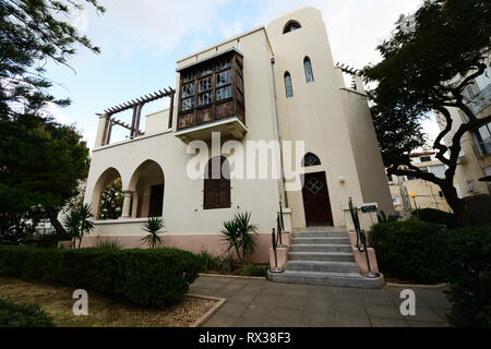 Israel Tel Aviv Bialik House a Bauhaus style building Stock Photo - Alamy
