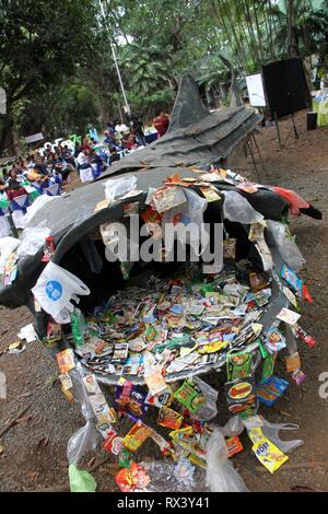 Environmentalists volunteers spearheaded Ecowaste Coalition helping ...
