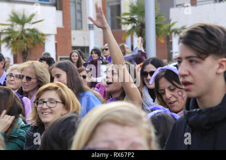 Rivas Vaciamadrid, Madrid, Spain. 8th Mar 2019. Women participating in ...
