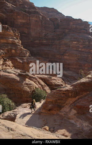 Sand rocks and pathway, canyon of Petra, Jordan Stock Photo - Alamy