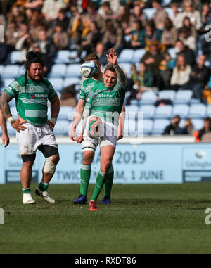 Toby Flood of Newcastle Falcons during the RFU Championship Cup match ...