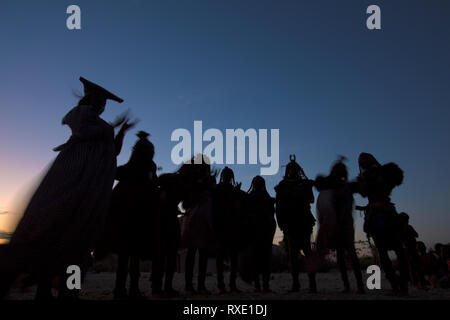 Himba and herero women dance together Stock Photo - Alamy