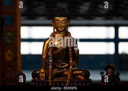 Japanese Buddah statue isolated close up detail Stock Photo - Alamy