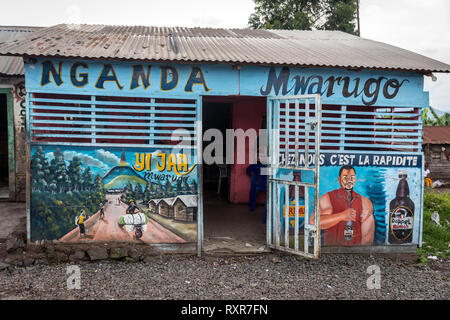 Slum houses in Goma, Democratic Republic of Congo Stock Photo - Alamy