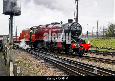 Preserved LMS Stanier class 8F 48151 steam loco crossing the River ...