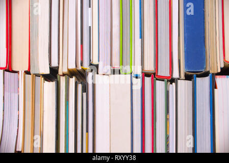 Stack of books, side view, close-up Stock Photo: 20587016 - Alamy