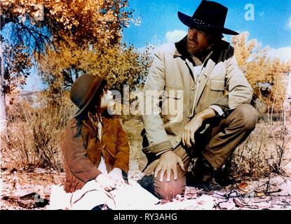 SHOOT OUT, Gregory Peck, Dawn Lyn, 1971 Stock Photo - Alamy