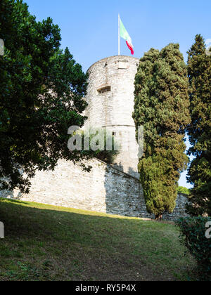 The Rocca di Bergamo. Italian flag on the tower Stock Photo - Alamy