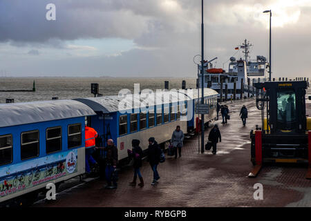 Ostfriesland, island Wangerooge, ferry port, island railway, brings the ...