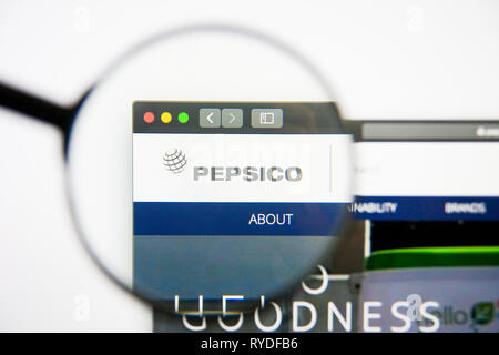 Pepsico Beverages, sign, logo Stock Photo - Alamy