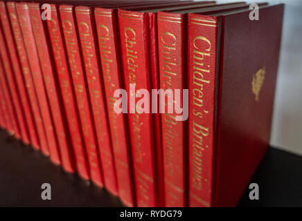 Set of Childrens Encyclopedia Britannica Red books Stock Photo - Alamy