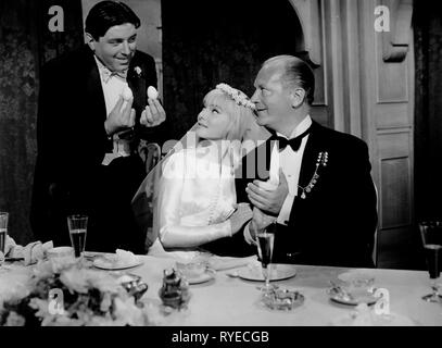 THE BLUE ANGEL (1959) MAY BRITT,CURT JURGENS TBAN 001FOH GN Stock Photo - Alamy