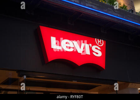 Levis jeans store shop sign logo close up, MK centre milton Keynes, UK ...