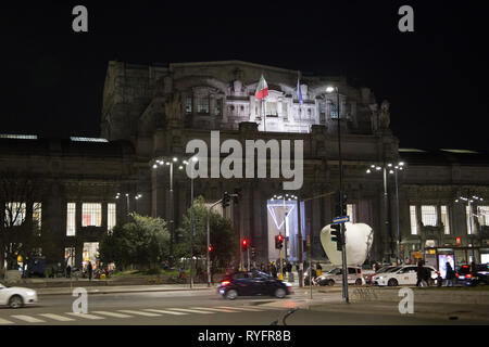 Milano Centrale railway station, Piazza Duca d'Aosta, Milan Italy ...
