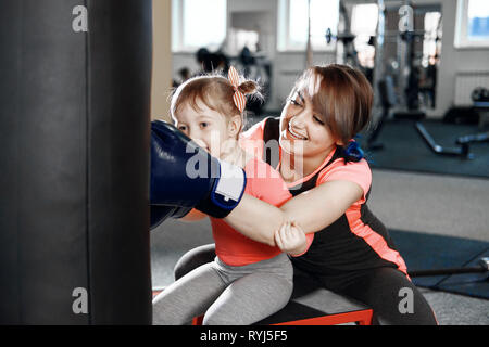 Mother and daughter boxing Stock Photo - Alamy