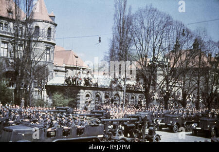 Second World War: German Parades in Paris, from July 1940 Stock Photo ...