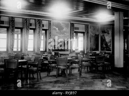 The Strength through Joy ship 'Wilhelm Gustloff', 1937 Stock Photo - Alamy