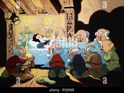 SNOW WHITE AND THE SEVEN DWARFS, DOPEY, BASHFUL, SNEEZY, SLEEPY, HAPPY ...