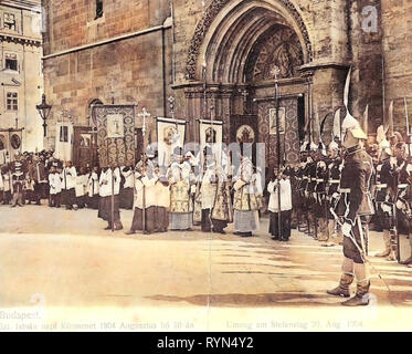 The Holy Right Hand of St. Stephen, in a chapel of the Basilica of St ...