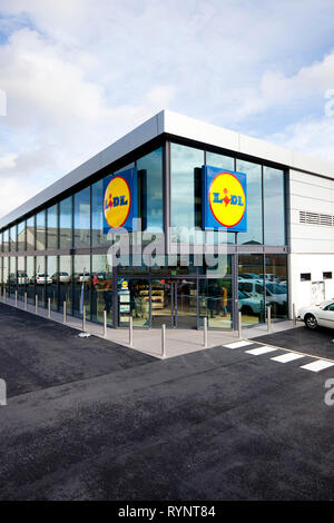 Lidl Supermarket Sign outside, South Oxhey, Hertfordshire, England, UK ...