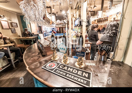 The Wheatsheaf. The pubs of Borough Market, London Stock Photo - Alamy