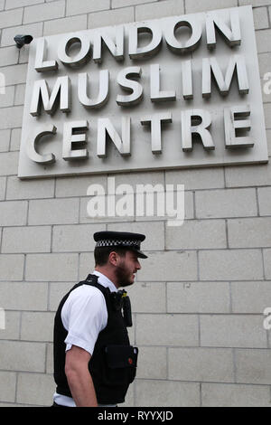 East London Mosque, London, UK 15 Mar 2019 - People starts to arrive ...