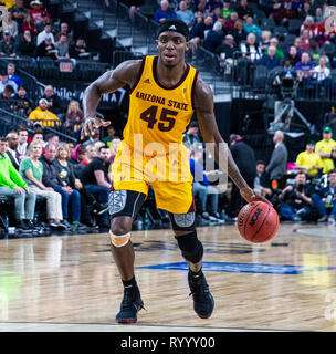 Arizona State forward Zylan Cheatham (45) drives to the basket against ...