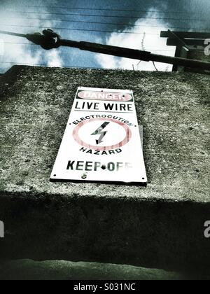DANGER, LIVE WIRE SIGN Stock Photo - Alamy