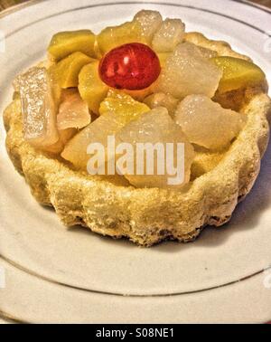 Fruit Flan pudding Stock Photo - Alamy
