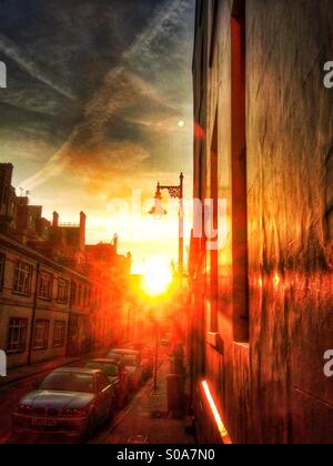 Early morning in London the sun shines on the Shard Stock Photo - Alamy