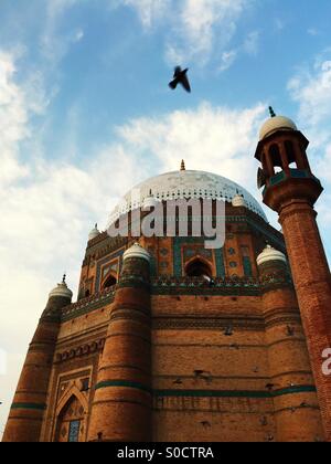 Multan Shah Rukn-e-Alam Sufi Tomb Tughluq Picturesque Breathtaking ...
