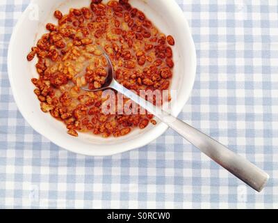 Bowl of Kellogg's coco pops toasted rice cereal Stock Photo - Alamy