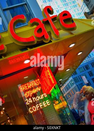New York City, USA. Corner building at Manhattan Avenue and 117th Street in Manhattan Stock ...