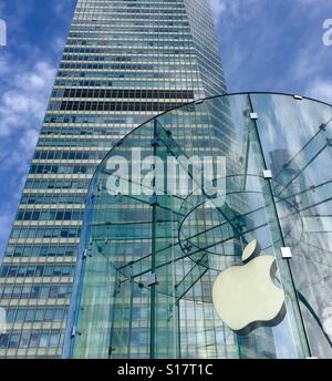 IFC mall Apple store Pudong Shanghai China Stock Photo - Alamy