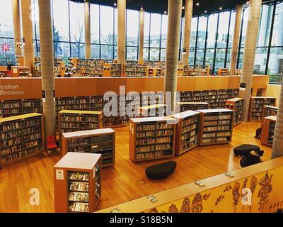 The modern library of Birmingham, Library of Birmingham interior ...