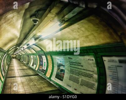 Embankment Underground Tube Station Circle and District Line Platform ...