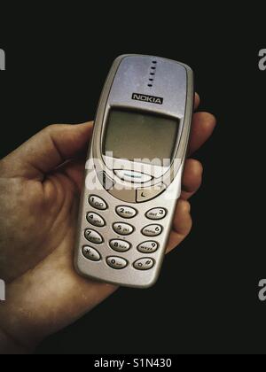 Classic Nokia 3310 mobile cell phone Stock Photo - Alamy