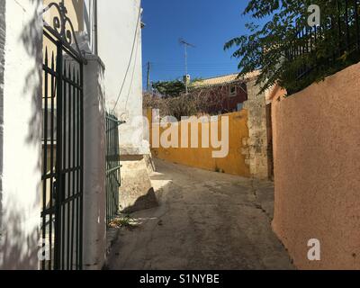 A street in Kaligata on Kefalonia in Greece Stock Photo - Alamy