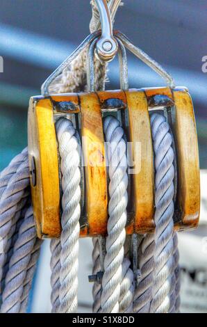 Pulley system on sailboat Stock Photo - Alamy