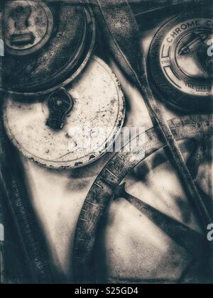 Antique measuring instruments Stock Photo - Alamy