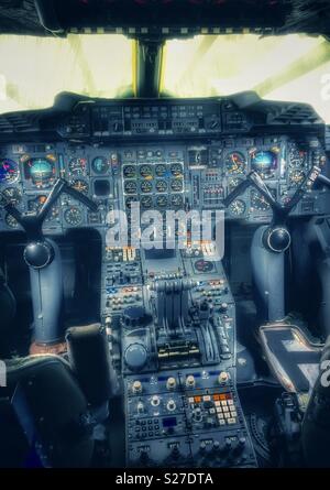 Pilot cockpit of a Concorde Stock Photo - Alamy