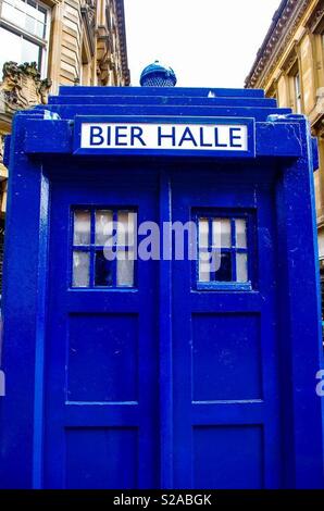Glasgow police box ( Tardis Style ) in Buchanan St, Glasgow, Scotland ...