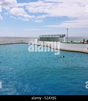 Jubilee pool, an open air art deco lido swimming pool in Penzance ...