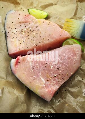Raw fish steaks ready for cooking Stock Photo - Alamy