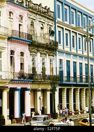 Ancient colonial buildings in Havana, Cuba Stock Photo - Alamy