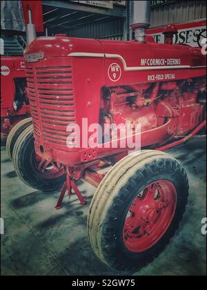Vintage tractors in shed at Toeka Stoor in Windmeul near Paarl, South ...