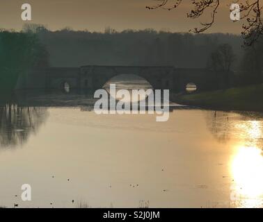The Grand Bridge by John Vanbrugh and Blenheim Palace, birthplace of ...